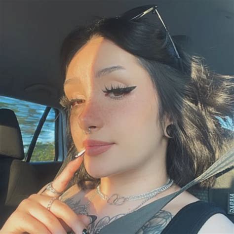 Cute Model Dirtie Pixie Threads Say More