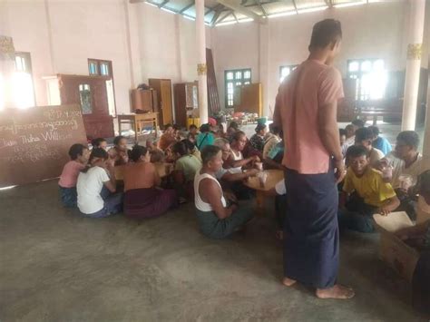 ဒီပဲယင်းမြို့နယ်တွင် စစ်ရှောင်ပြည်သူများကို ရွှေရင်အေးများ ကျွေးမွေး လှူဒါန်း Khit Thit Media