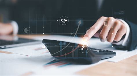 계산기로 회사 재무 문서의 숫자를 계산하는 회계사 회사 재무 데이터 분석 예산 평가 및 검토 계획 재무 및 투자 개념 가격에 대한 스톡 사진 및 기타 이미지 Istock