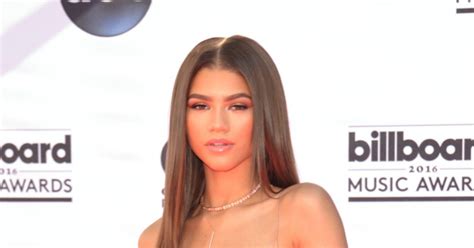 [포토]빌보드 어워드 젠다야 콜맨 스킨톤 드레스 완벽 소화