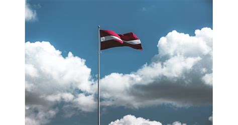 Латвия ще изведе принудително повече от 1200 руснаци от страната