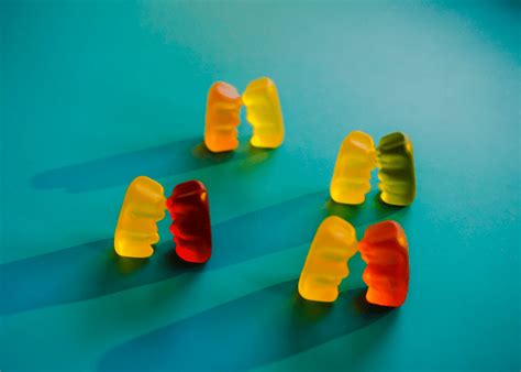 Awkward Sex Questions Answered By A Sex Therapist Honeycombers