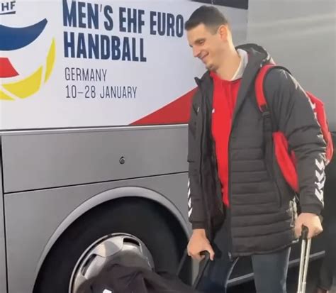 Ракометарите пристигнаа во Германија за два дена ќе го играат историскиот меч Фото