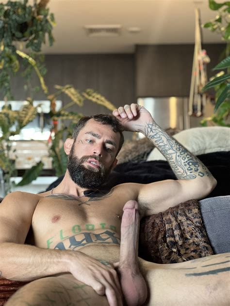 Model Of The Day Luke Rex Daily Squirt