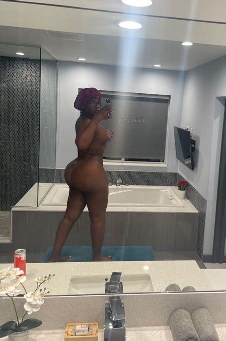 Tw Pornstars Vicky The God Pictures And Videos From Twitter Page