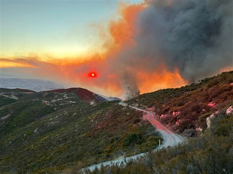 Evacuation Orders Expanded For Border 2 Fire In San Diego County San