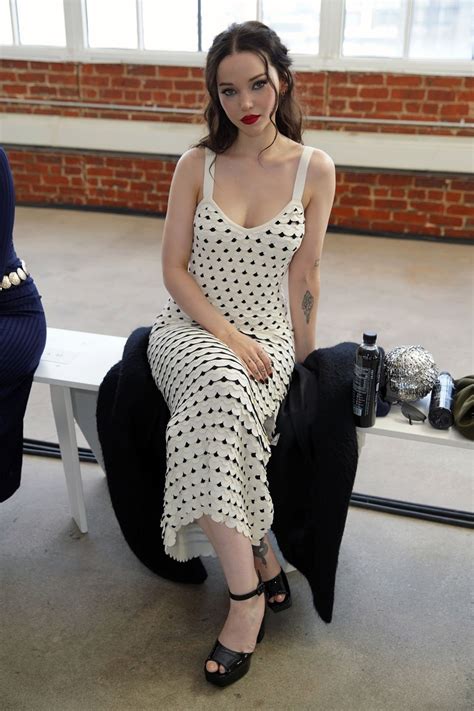 Dove Cameron Feetforum