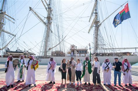 الدمام عمان نهج متجدد سفينة شباب عمان