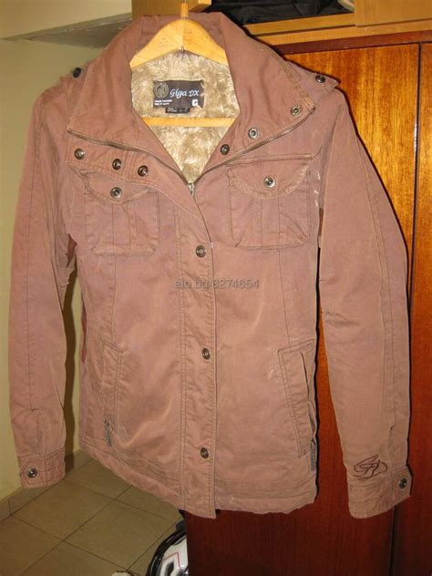 Зимно дамско яке S Яке Дамско кафяв Облекло Пловдив Продавам запазено дамско зимно яке