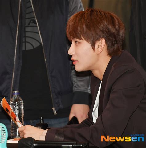 Nct 정우 독보적 옆모습~ 포토엔hd 뉴스인코리아