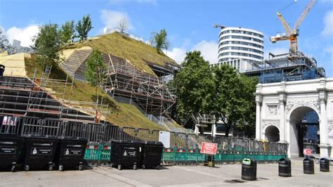Mvrdvs Marble Arch Mound Viewpoint Rises In London