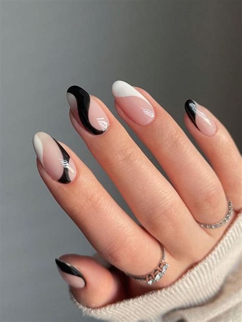 Elegant Black And White Nail Art