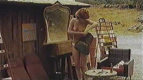 Naked Silke In Tengo Una Casa