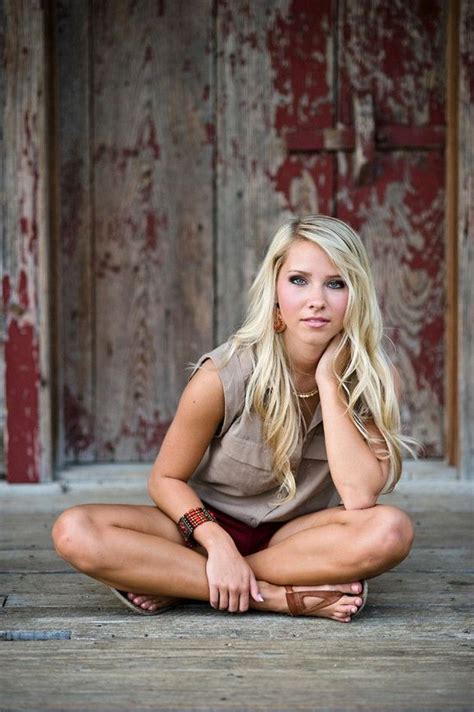 Our 48 Favorite Women This Week Suburban Men Senior Portraits Girl