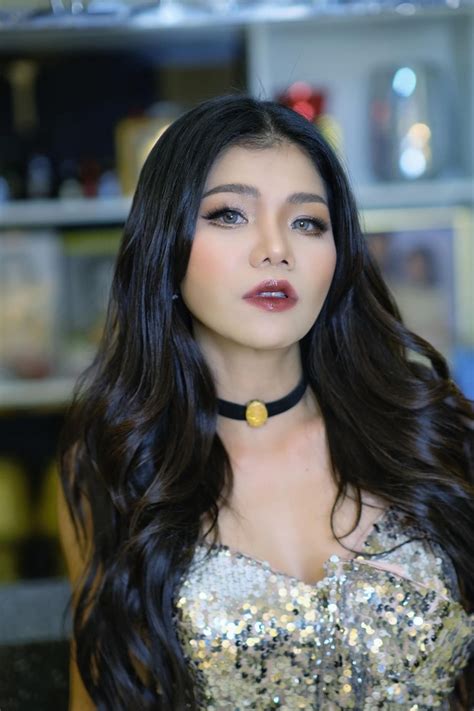 ហ្វេនៗគាំទ្រតាំងពីក្មេងដល់ចាស់អស់ ដល់មើលអាយដល មាស សុខសោភា កាន់តែក្មេងវិញ Khmerload Cambodia