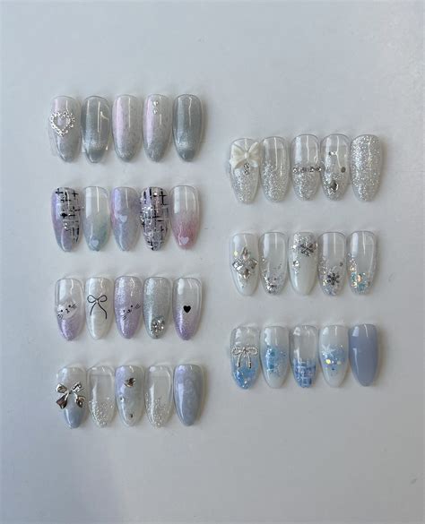 유후네일 노원네일 수락산네일 신사네일 신논현네일 잠실네일 강남네일 신논현점 • 1월 이달의아트 1월 2일부터 시술가능해요🫶🏻