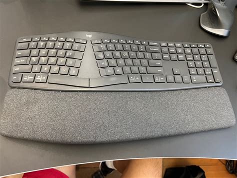 Logitech Ergo K860 Wireless Ergonomic Keyboard Computers And Tech Parts And Accessories Computer