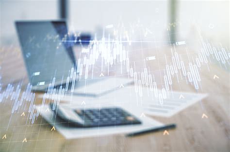 계산기 및 Pc 배경 은행 및 회계 개념에 추상적 금융 다이어그램 및 세계지도의 멀티 노출 0명에 대한 스톡 사진 및 기타 이미지 Istock