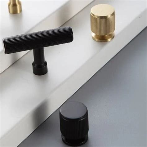 Kaari Solid Brass Knobs Hc Elements