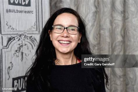 Janeane Garofalo Photos Photos And Premium High Res Pictures Getty Images