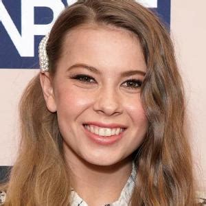 Famous People And Celebrities Born In 1998 Takemeback To