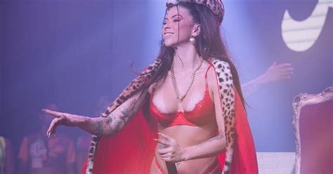 Singer Filmed Getting Oral Sex From A Fan Apologises