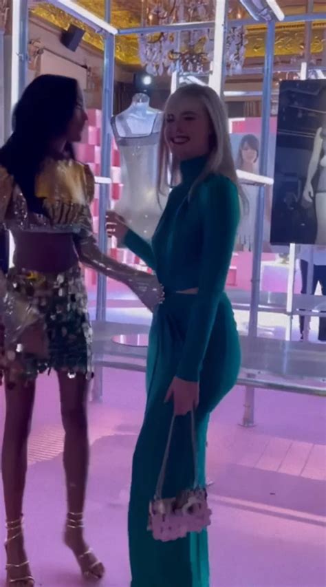 Elle Fanning R Celebextra