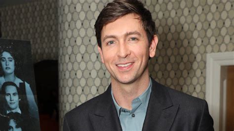 Succession Star Nicholas Braun Wegen Trunkenheit Am Steuer Verhaftet