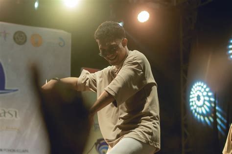 Viral Lewat Lagu Apa Arti Kata Stecu Dan Mungkinkah Masuk Kbbi