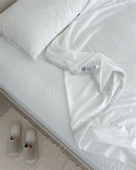 헤이홈 신혼집꾸미기 제품제공 몸에 닿자마자 체감 온도 5 쏙 🥶🧊 뜨거운 여름 밤 폭염을 책임질 시원한 쿨이불 소개 드려요 요즘 날씨가 갑자기 너무 더워져서