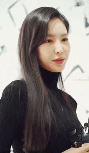 Son Naeun Apink GIF Son Naeun Apink Talking Discover Share GIFs