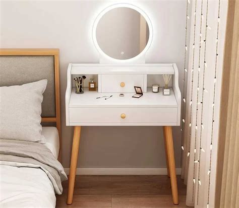 Туалетний столик із дзеркалом з підсвічуванням та висувними ящиками 2 600 грн Меблі для