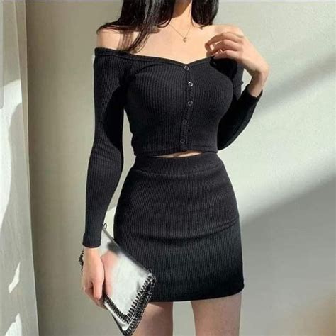 Looks에 있는 핀 여성 패션 세련된 의상 옷 스타일