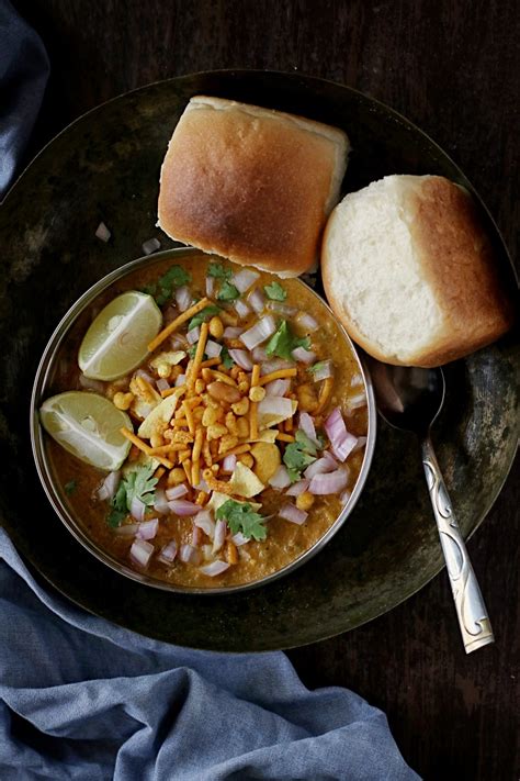 Misal Pav My Diverse Kitchen A Vegetarian Blog