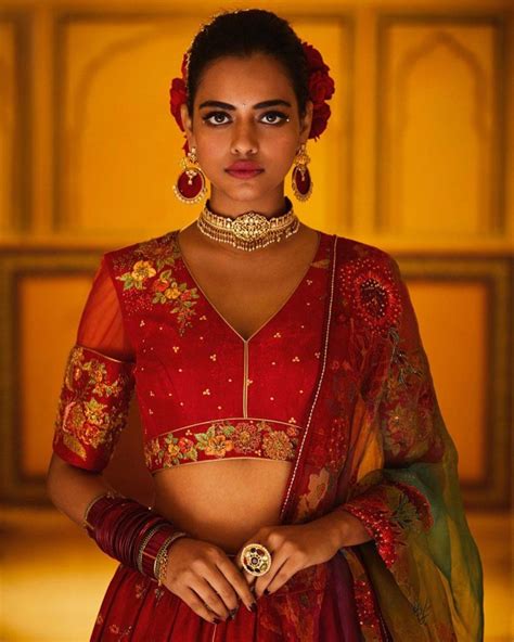 300 Traditional And Stylish Blouse Design Ideas