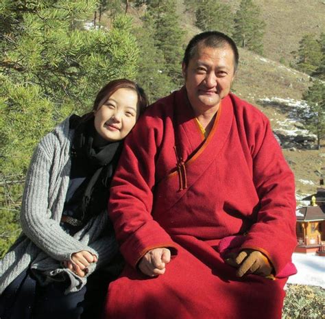 Цаг үеийн мэдээ мэдээлэл Бурханч лам Г Пүрэвбатын охин Анхаа Ханаа Хүн бүрт л өөрийн гэсэн өв