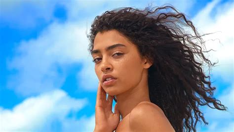 Si Swim Model Raven Lyn Was A Sculpted Bronzed Goddess In Aruba