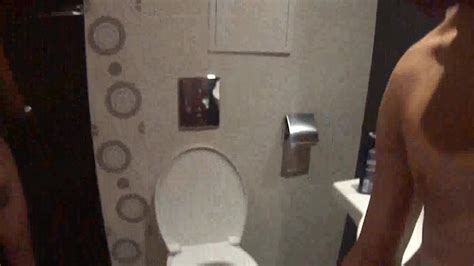 Hung Russian Str8 Guys In The Shower 日本語で