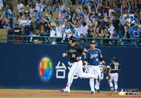 圖輯》中華職棒／高國輝再見三分砲 擊沉陳禹勳 運動總覽 其它 Nownews今日新聞