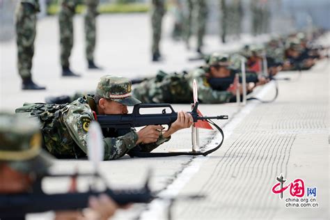 江苏武警举行军事科目大比武 组图 图片中国中国网