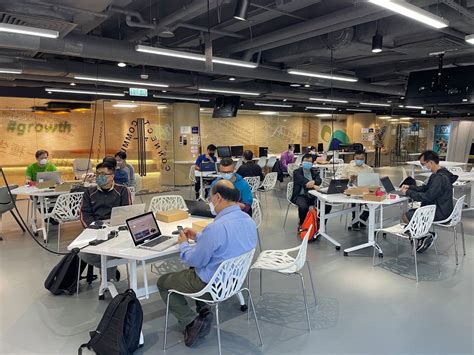 Hkace X 10botics 如何利用 Raspberry Pi 在校內教授 Python 內容 基礎 Python 編程 Raspberry Pi 簡介 使用