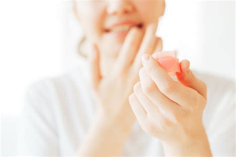 Cómo Hidratar Los Labios Y Prevenir La Resequedad Con Miel Natural