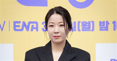 사별 아픔 딛고 컴백한 전혜진 라이딩 인생 말 많고 탈 많은 학원 라이딩 통할까