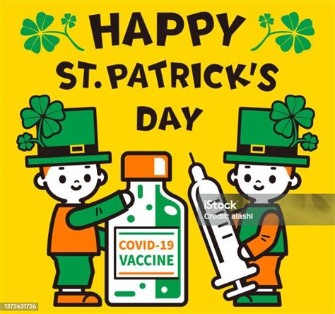 해피 세인트 패트릭의 날 코로나바이러스와 싸우는 백신 병과 주사기가 있는 세인트 패트릭의 날 의상을 입은 귀여운 소년들 St Patricks Day에 대한 스톡 벡터