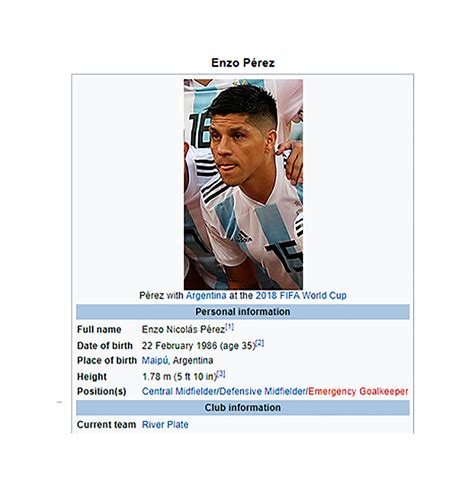 Las Perlitas De La Epopeya De River Plate A Qui N Pertenecen Los Guantes Que Us Enzo P Rez Su