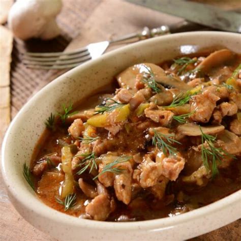 What Should You Serve With Beef Stroganoff 17 Superb Side Dishes Whimsy And Spice