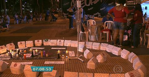 G1 Professores Em Greve Fazem Vigília Em Frente à Secretaria Da