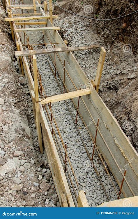 Reinforced Concrete Curb