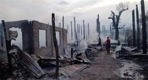 စစ်ကူလာသည့် စစ်ကောင်စီတပ်ဖွဲ့ဝင်များ ရင့်ရဲကျေးရွာကို မီးရှို့ သံလွင်ခက်