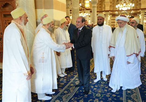 آل بيت النبي وجدوا في مصر الأمن والأمان السيسي يفتتح مسجد السيدة